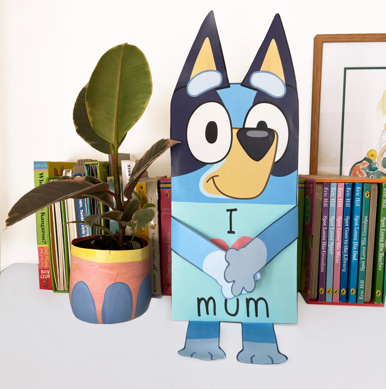 Bluey hug card - Cbeebies